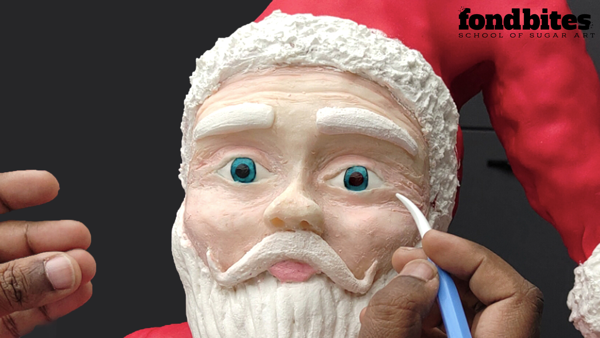 Structural Santa Cake – FONDBITES